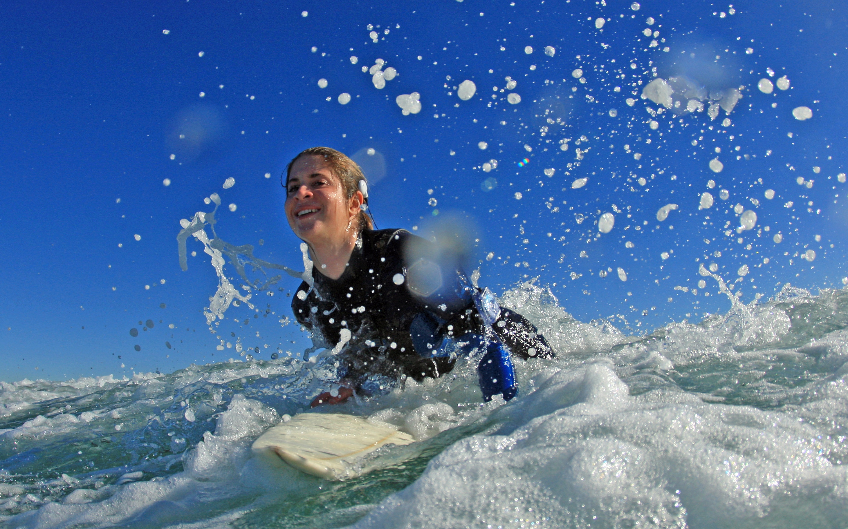 Surf Photography: Close Up or Pulled Back? | Water Clicker Photo Blog